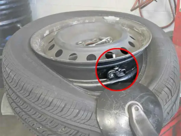 Tpms Sensor Replacement Cost Oem Vs Aftermarket Tiregrades
